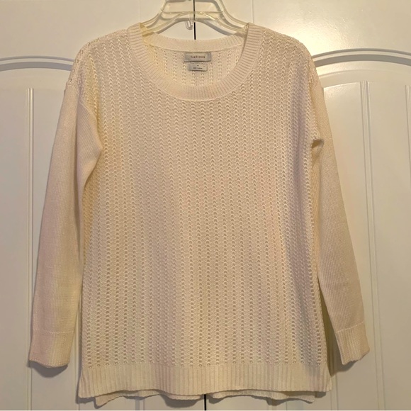 Van Heusen | Sweaters | Gorgeous Van Heusen Sweater Style Top | Poshmark